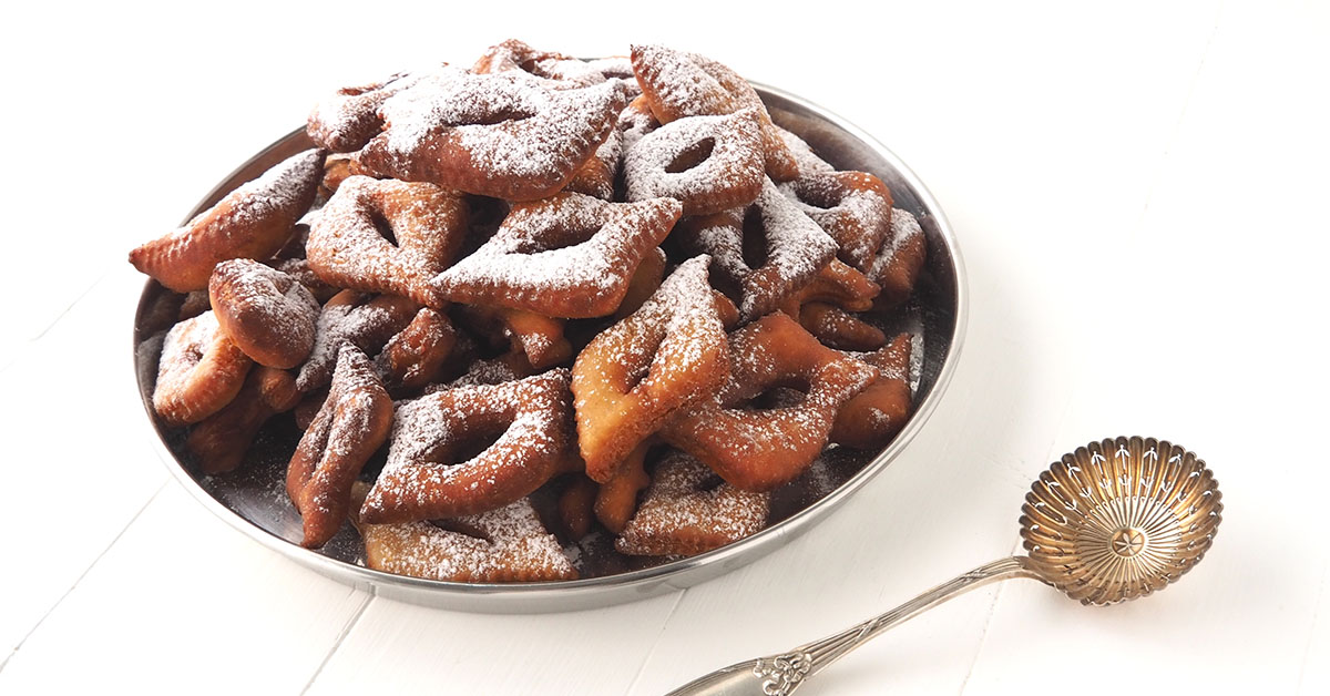 Bugnes de carnaval - les scharvas alsaciens. - Baumstal